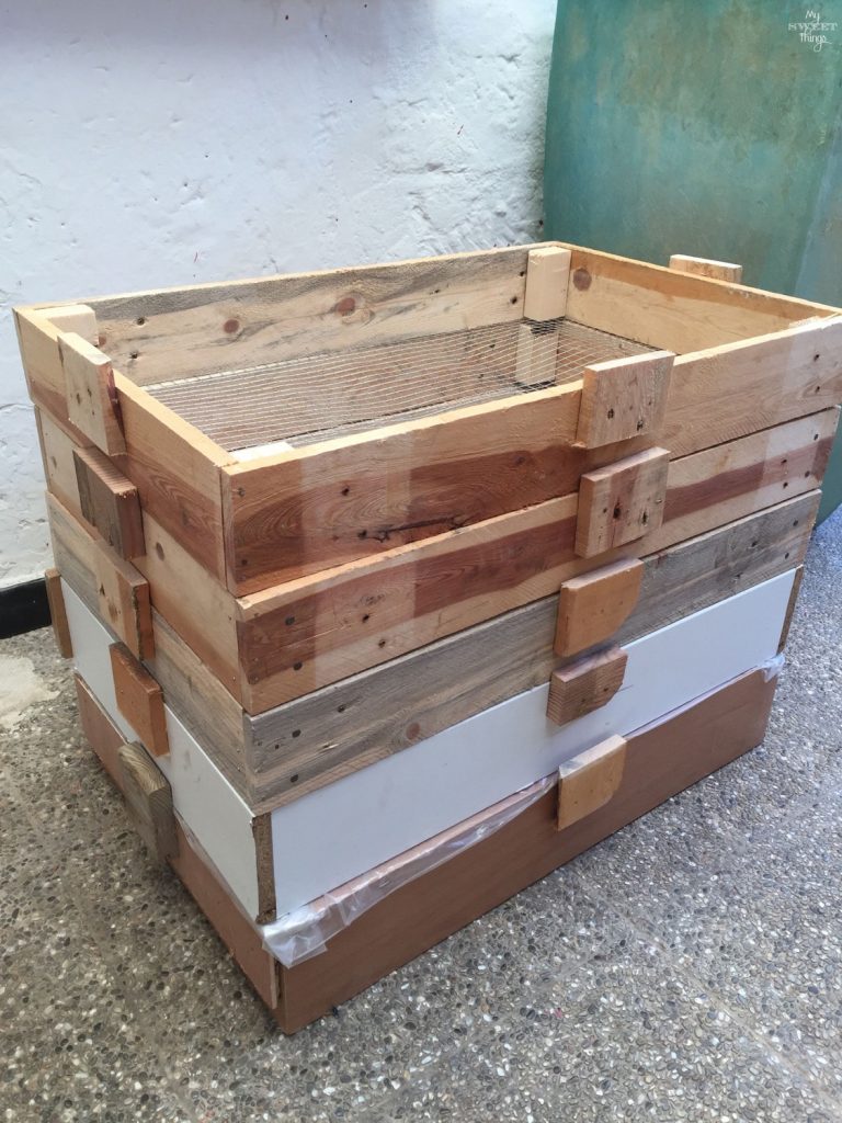 DIY Worm Compost Bin For Vermicomposting • My Sweet Things