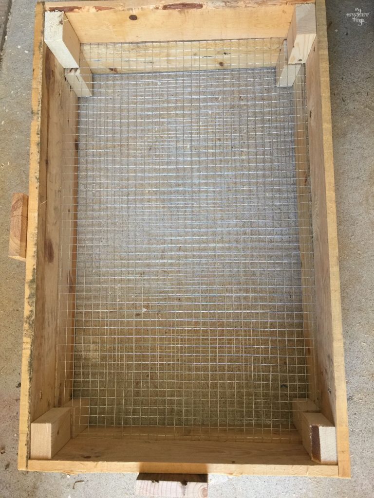 DIY Worm Compost Bin For Vermicomposting • My Sweet Things